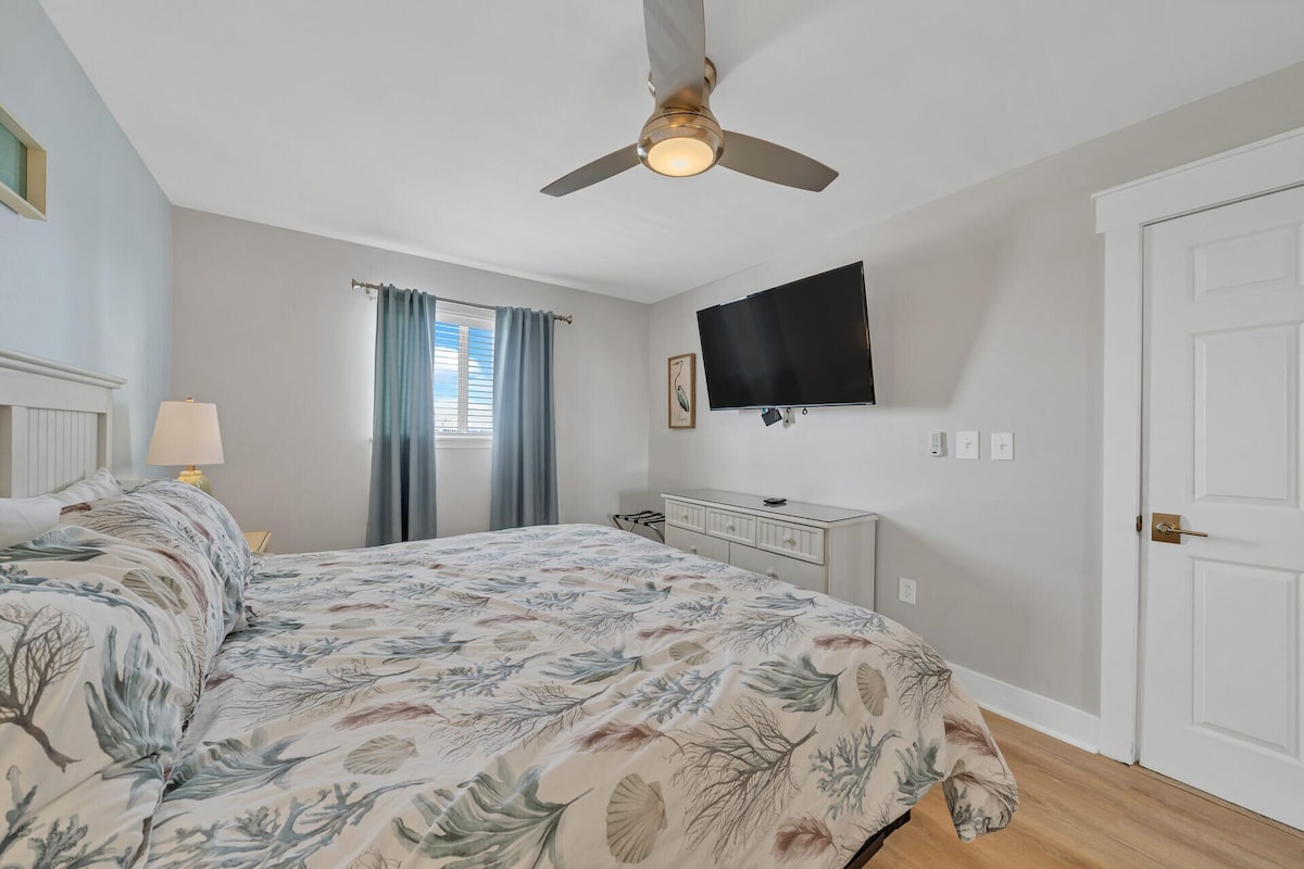 Crystal Sands 2 Bedroom+Loft 309B | Destin Condo Rentals